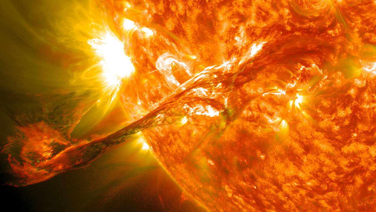 High intensity solar flare will reach Earth on Friday – The American Bazaar
